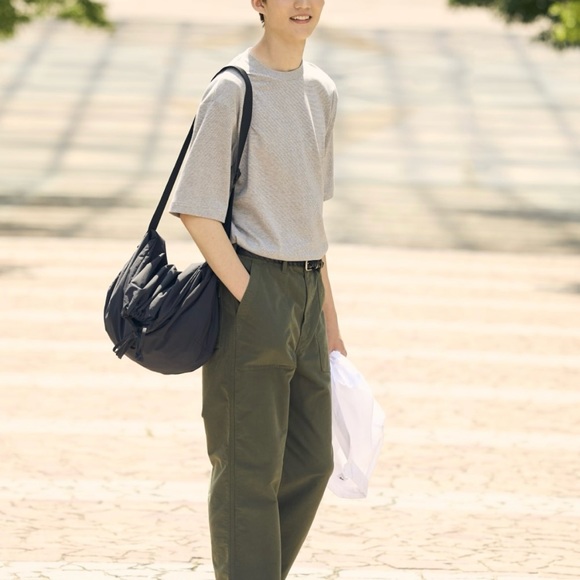 Uniqlo | Bags | Uniqlo Drawstring Shoulder Bag In Black | Poshmark